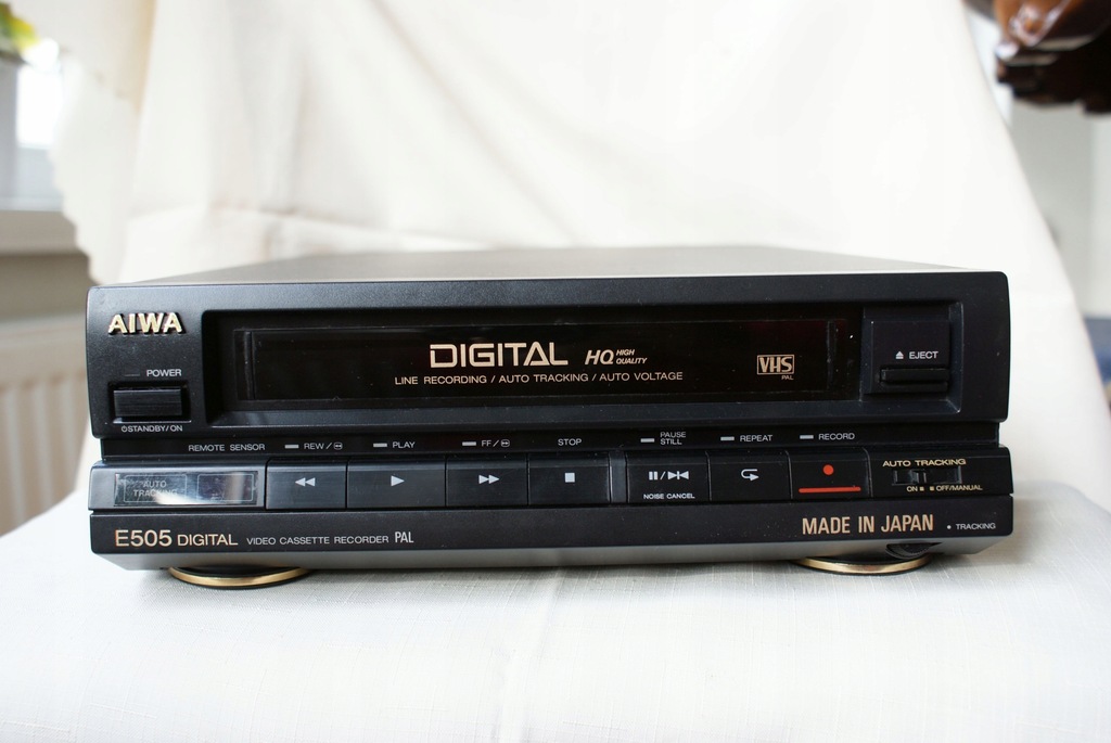 Купить AIWA E505 Цифровой видеорегистратор: отзывы, фото и характеристики на Aredi.ru (9758900224)