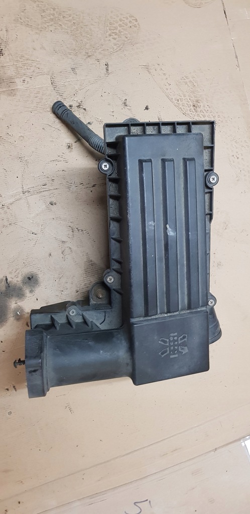 Obudowa filtra powietrza vw golf audi 1k0129620 - 10819822966 ...