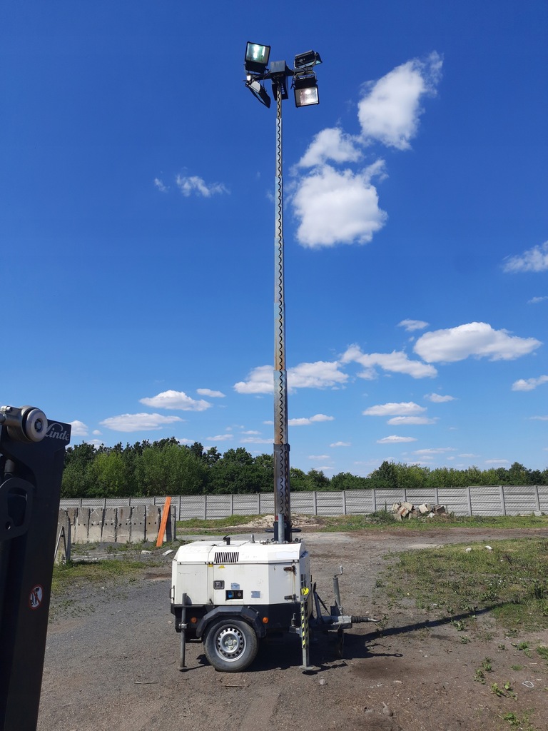 maszt oświetleniowy 9m diesel mobilny hydrauliczny - 13968891628 ...