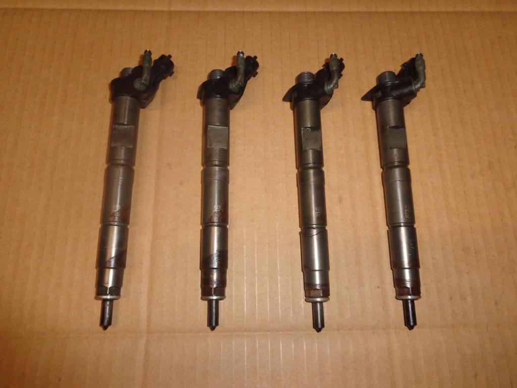 Toyota Auris 1.4 D4d wtryskiwacze 04451116 009 - 13054274241 ...