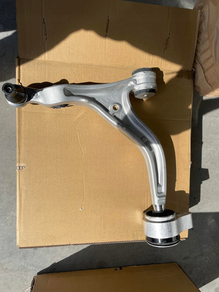 WACHACZ PORSCHE TAYCAN 9j1407152R 971407121A - 12358600415 - oficjalne ...