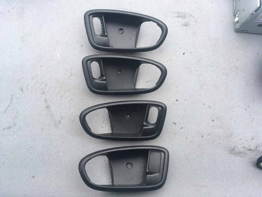 Ford Mondeo Mk4 plastik osłona klamki wew lewa - 9772419218 - oficjalne archiwum Allegro