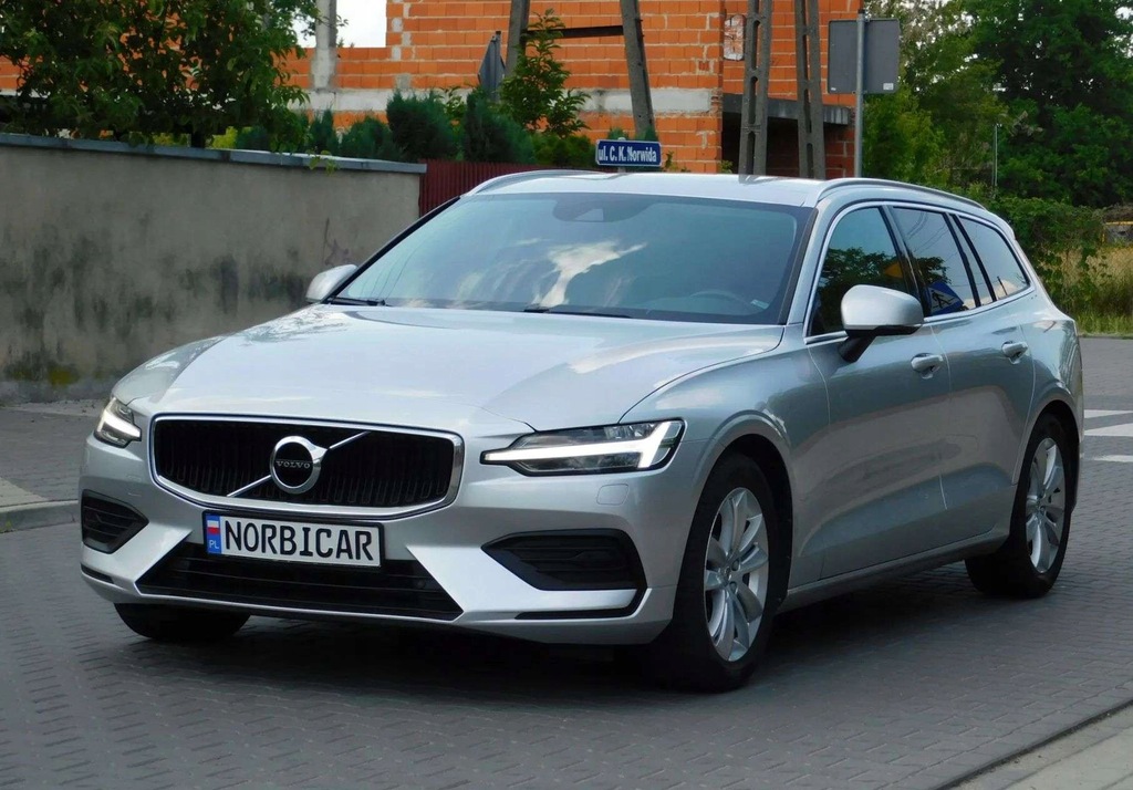 Volvo V60 2.0D4 190KM Bezwypadkowy 100%_Model_2019 - 14124168048 ...