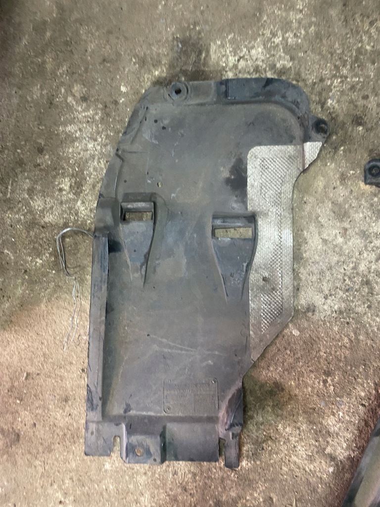 Osłona pod silnik MERCEDES A45 AMG CLA45 W117 - 12049284983 - oficjalne archiwum Allegro