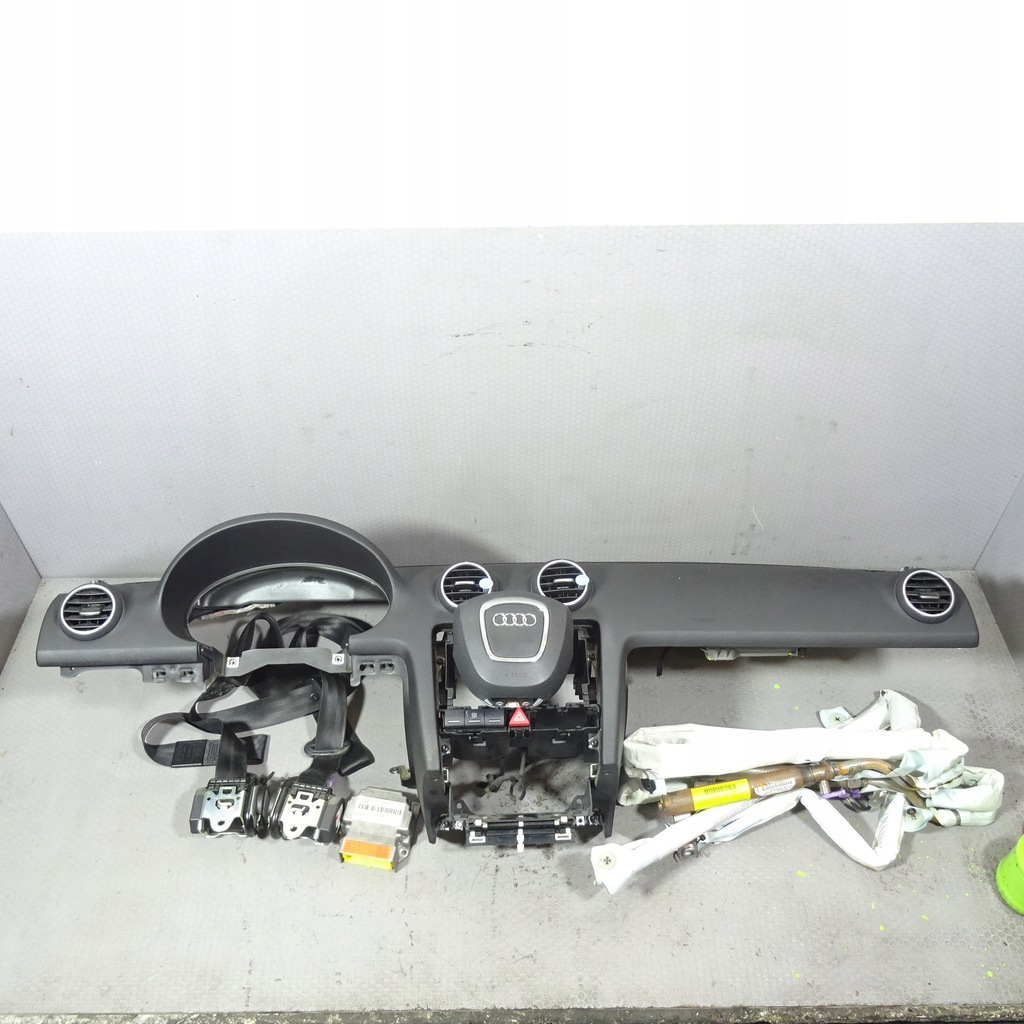 AUDI A3 8P KOKPIT AIRBAG DESKA KONSOLA - 13114841799 - oficjalne archiwum Allegro