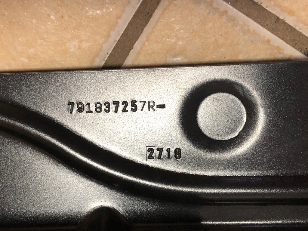 Dacia OE 850422928R wzmocnienie pas tylni Dokker - 11091323353 ...