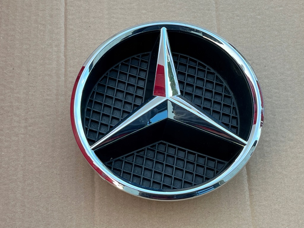 Emblemat w Grill Mercedes A0008880060 - 15033130988 - oficjalne ...