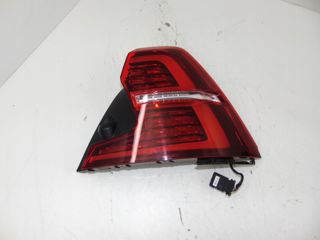 VOLVO S60 LAMPA TYLNA PRAWA 2019- 31468193 - 11505519064 - oficjalne ...