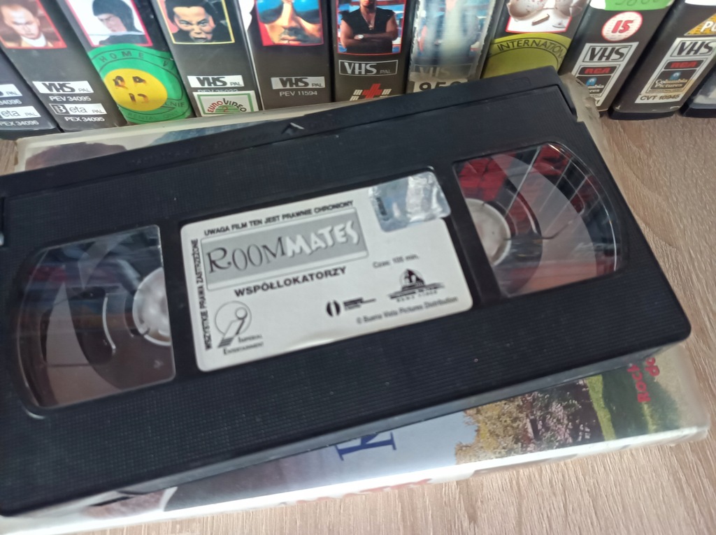 Купить Соседи по комнате VHS: отзывы, фото и характеристики на Aredi.ru (15085079176)