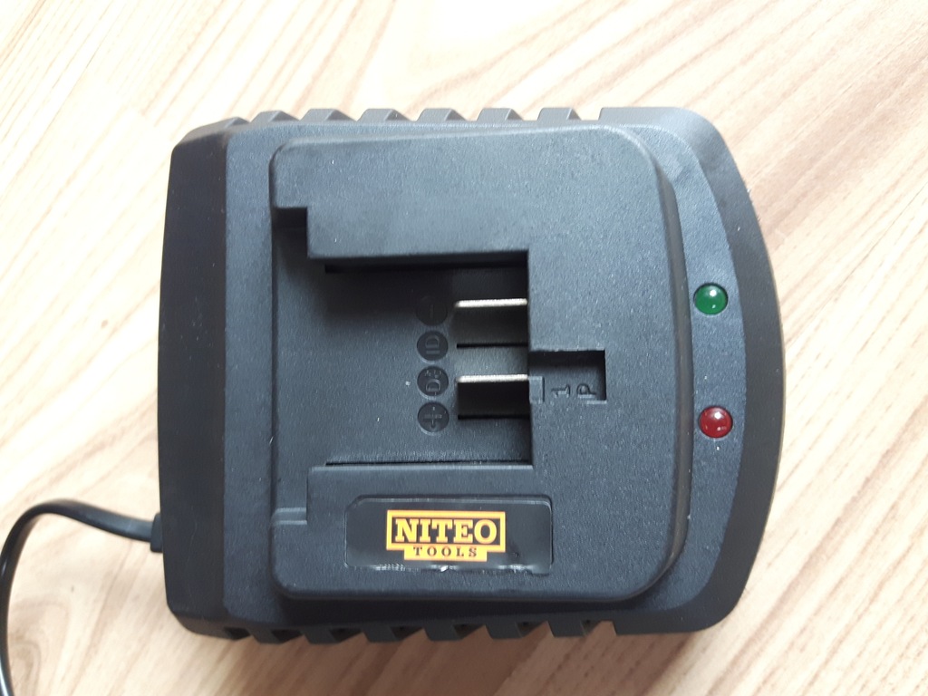 Szybka ładowarka Niteo Tools do akumulatorów 20V - 8525626342 ...