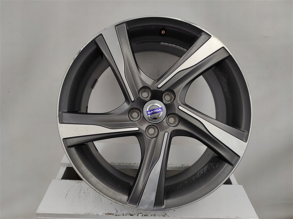 FELGA VOLVO S60 V60 18 CALI 8J ET55 31362188 - 12335009071 - oficjalne archiwum Allegro