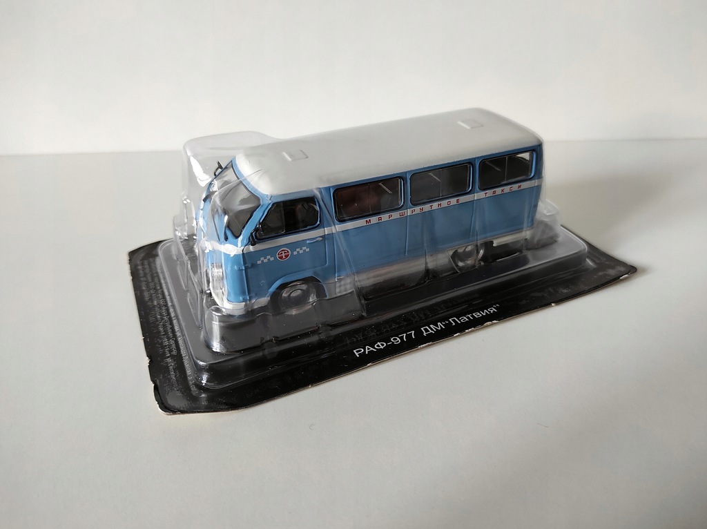 LATVIA RAF 977 Kultowe Auta PRL-u 1:43 DeA PRL KAP - 13942839274 - oficjalne archiwum Allegro