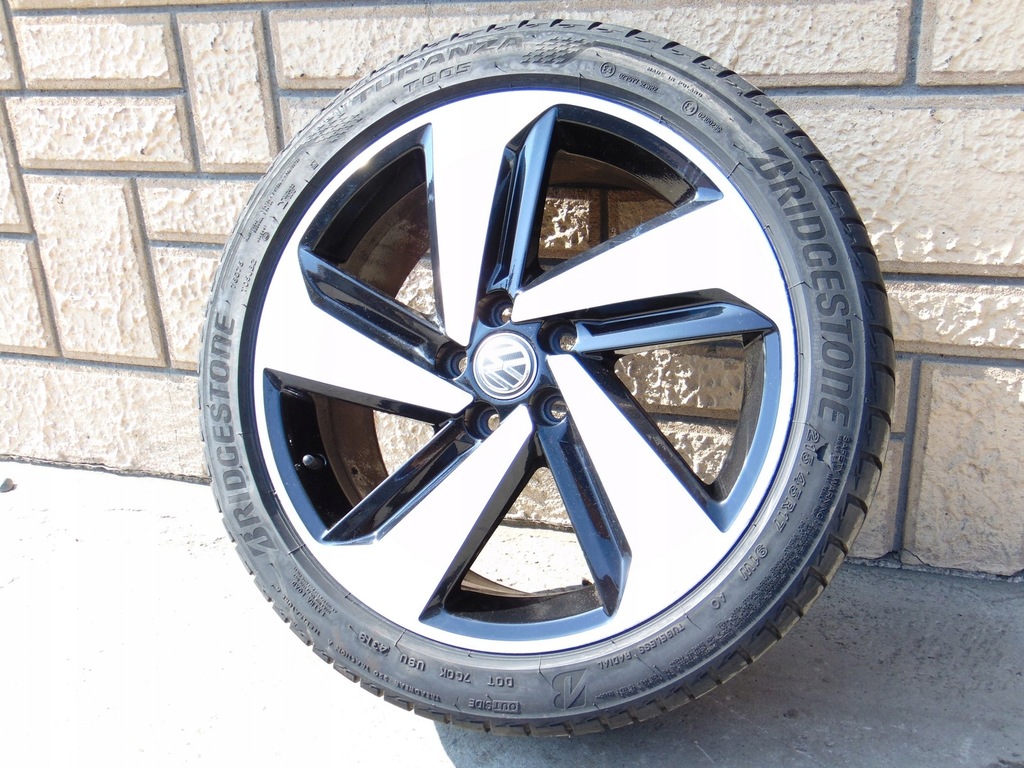 FELGA ALUFELGA VW POLO GTI 2G 17 7.5J ET51 - 12423680480 - oficjalne ...