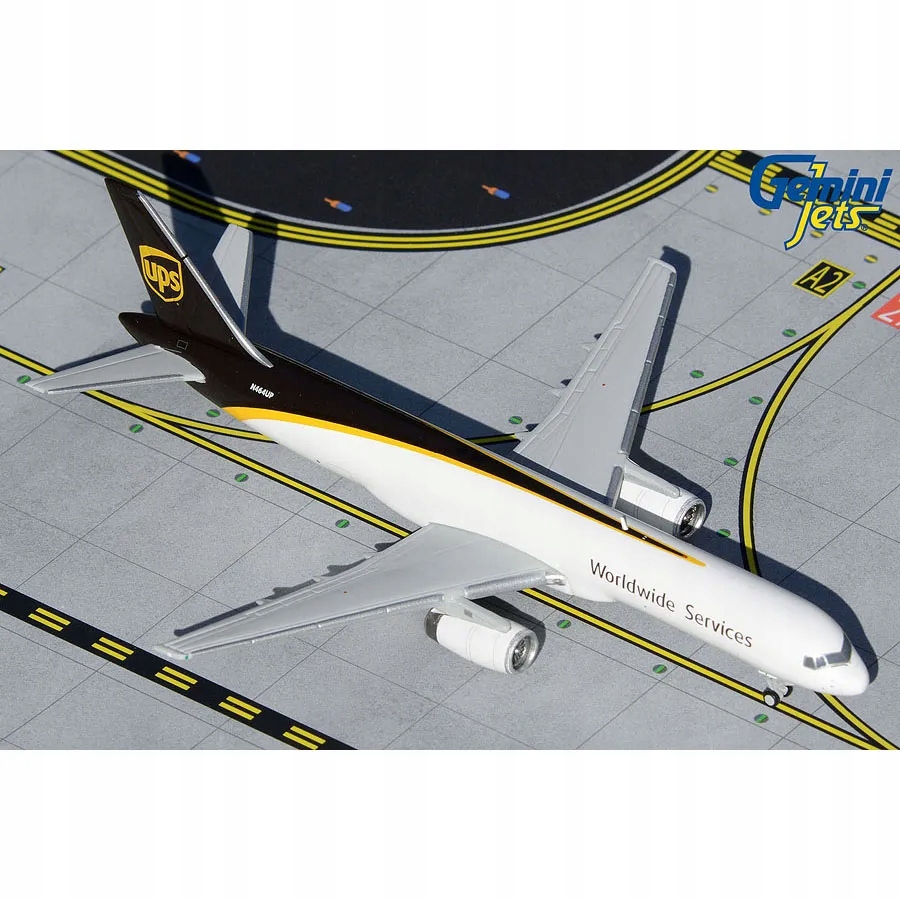 MODEL BOEING B757F UPS 1:400 - 15315215484 - oficjalne archiwum Allegro