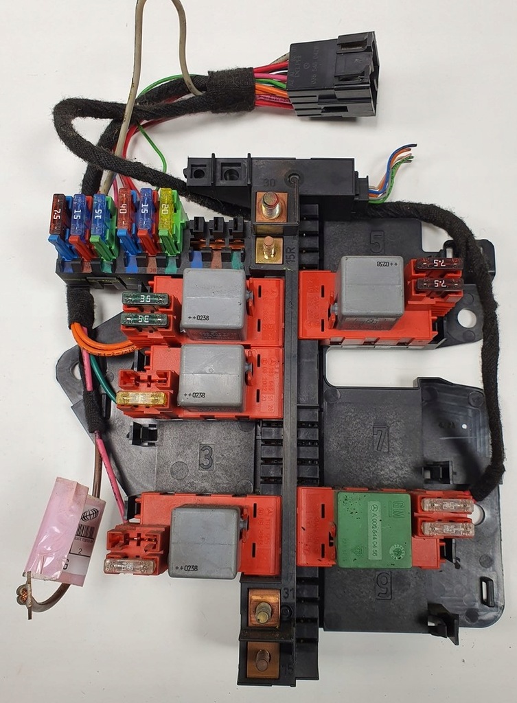 SKRZYNKA BEZPIECZNIKÓW MERCEDES ML W163 1635450405 - 12626292314 ...