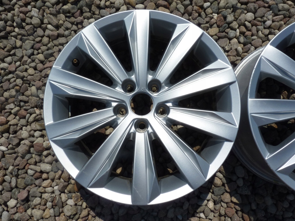 FELGA ALU 16'' ET42 5X100 VW 4JE ORYGINAŁ - 7496932548 - oficjalne ...