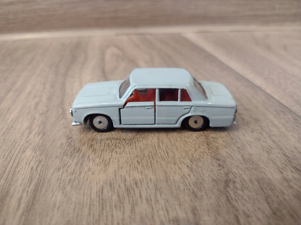 1:60 VAZ 2101 Łada Prl CCCP model - 13045354413 - oficjalne archiwum ...