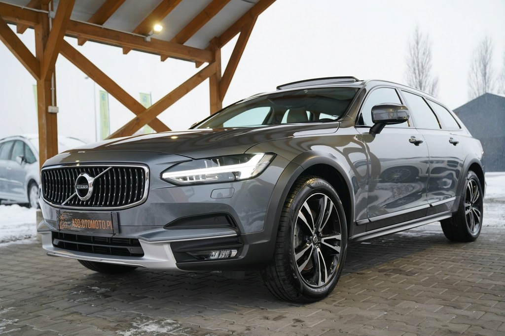 Volvo V90 Cross Country 4X4 panorama FULL LED sk - 14812495592 ...