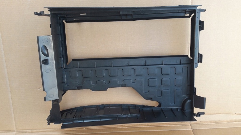 KIEROWNICA WLOT POWIETRZA OBUDOWA CLIO IV CAPTUR - 8288289513 ...