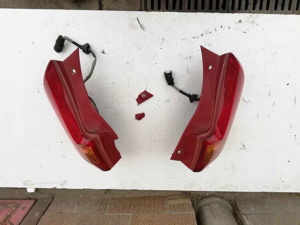 LAMPA LAMPY TYŁ PRAWA + LEWA KIA PICANTO 5D 12-16 - 8332921172 ...