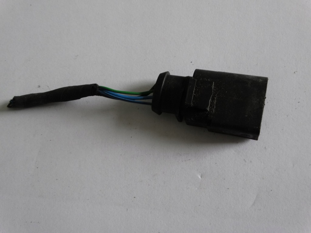 KOSTKA ZŁĄCZE WTYCZKA VOLKSWAGEN 1K0973804 - 12033044012 - oficjalne ...