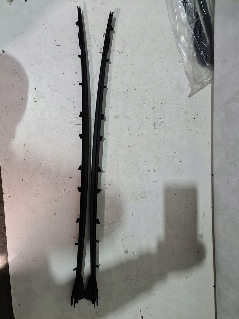 LISTWY SZYBY CZOŁOWEJ BMW G20 KPL PRAWA LEWA - 13586343318 - oficjalne ...