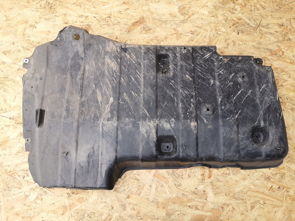 MERCEDES W205 OSŁONA PODWOZIA TYŁ A2056906305 - 11049096888 - oficjalne ...