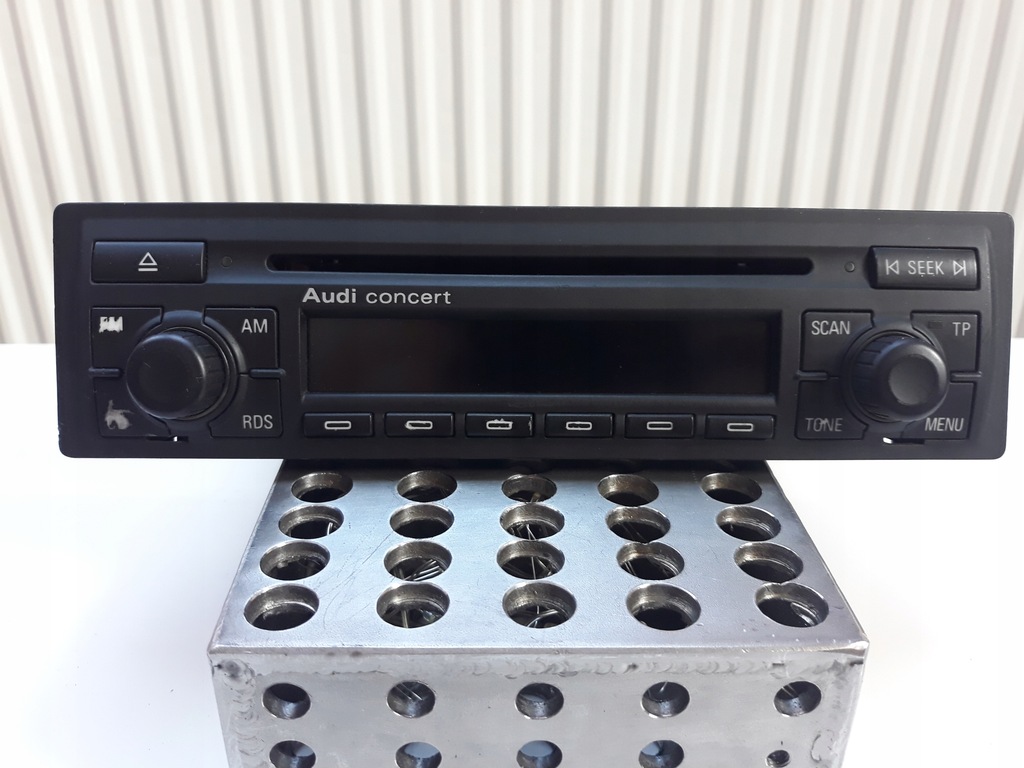 Radio CD AUDI Concert A2 A3 A4 A6 TT CHOWANE GAŁKI - 9512017355 - oficjalne archiwum Allegro