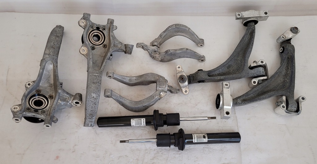 ZWROTNICA PRAWA LEWA AMORTYZATOR VOLVO XC60 II 17- - 13359551396 ...