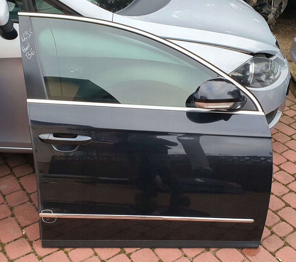 DRZWI PRAWE PRZÓD VW PASSAT B6 LC9X - 13320818608 - oficjalne archiwum Allegro