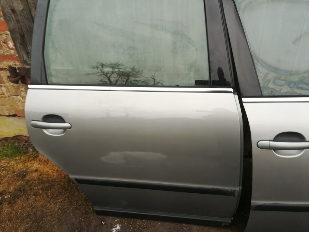 Drzwi prawe tył VW Passat B5 FL kombi LD7W - 10442322168 - oficjalne ...