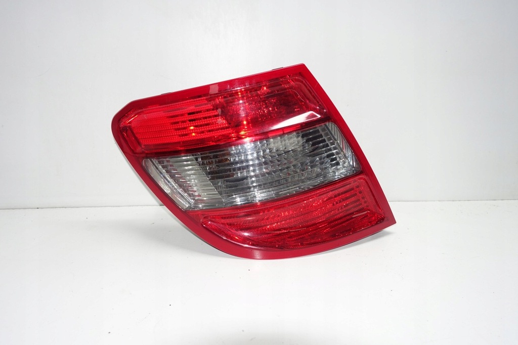 Mercedes w204 lampa tylna lewa kombi 2048203764 - 11793489216 ...