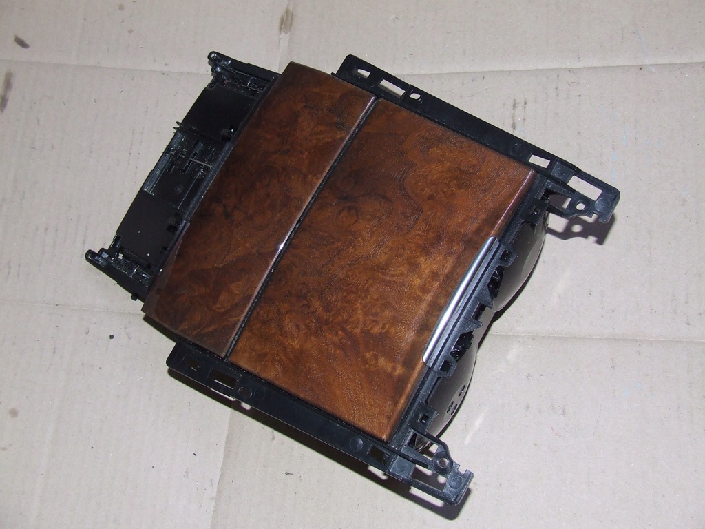 MERCEDES W212 POPIELNICZKA KOMPLETNA A2126809750 - 11105385541 ...