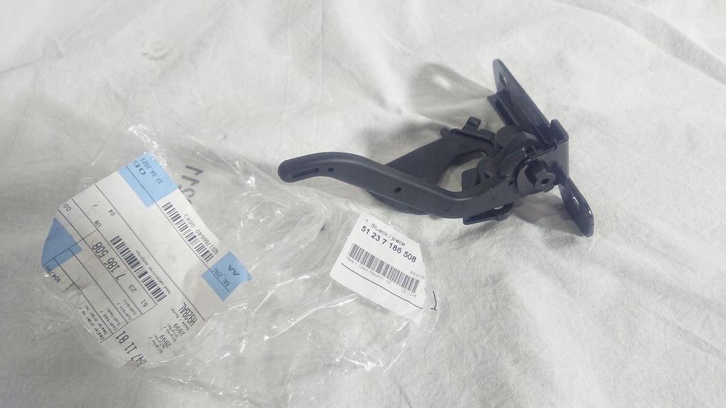 BMW E65 ZAMEK RYGIEL MECHANIZM MASKI 51237186508 - 10733946168 ...