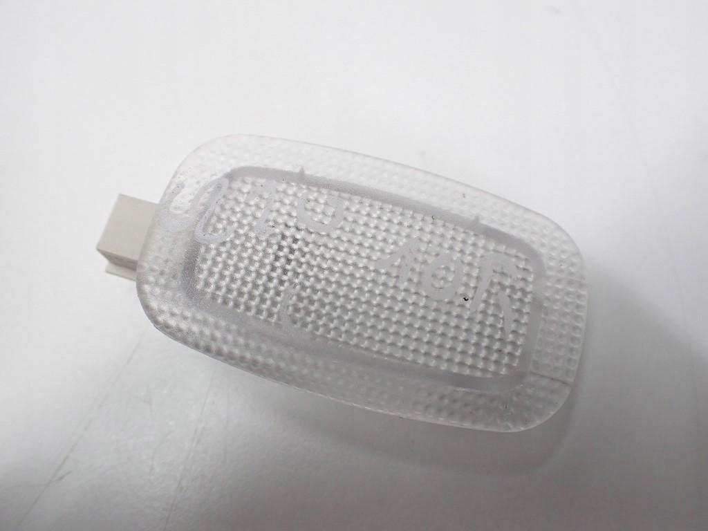 LAMPKA WNĘTRZA KABINY ORYGINAŁ MERCEDES C-KLASA W204 10R - 14687144506 ...