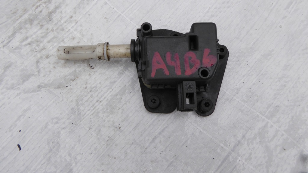 SIŁOWNIK KLAPKI PALIWA AUDI A4 B6 CABRIO 8E9827833 - 12319882129 ...
