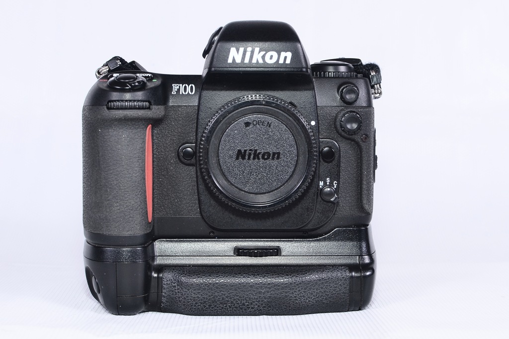 Aparat Nikon F100 + battery grip MB-15 - 12167580243 - oficjalne ...