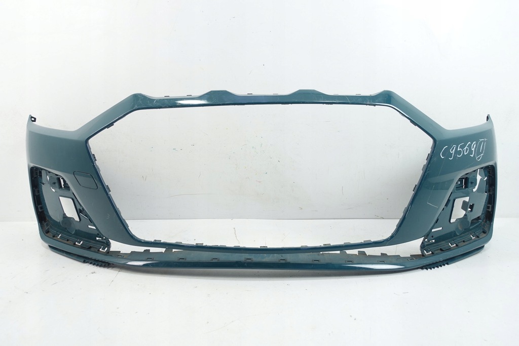 ZDERZAK PRZÓD PRZEDNI AUDI A1 II 82A 17-82A807437A - 13120210612 - oficjalne archiwum Allegro