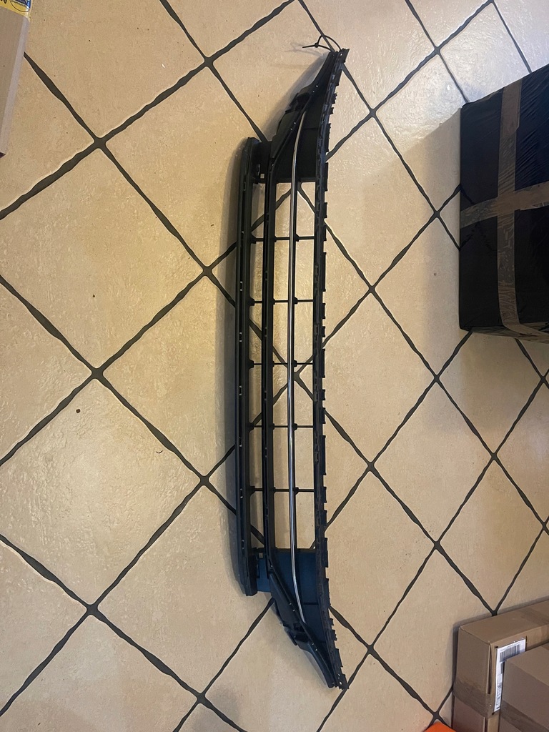 Vw Passat B8 kratka zderzaka środkowa oryginał - 11621416543 - oficjalne archiwum Allegro
