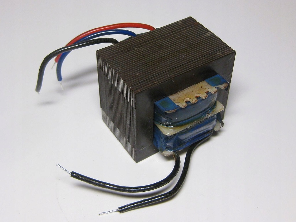 Transformator sieciowy 20VA 12V lub 9V (C64) - 11704962466 - oficjalne archiwum Allegro