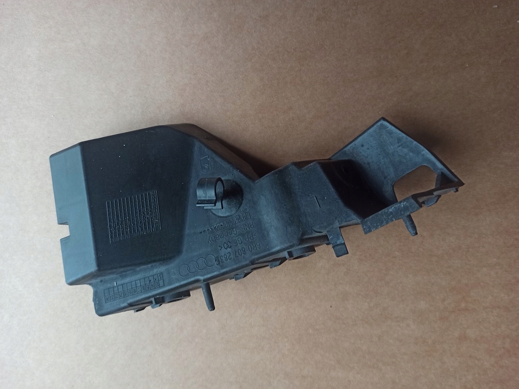 Audi Q5 ślizg zderzaka przód lewy 8R0807283C - 12770621259 - oficjalne ...