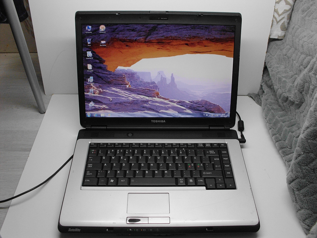 Toshiba Satellite L300-16A - odpala! - 17383511590 - oficjalne archiwum Allegro