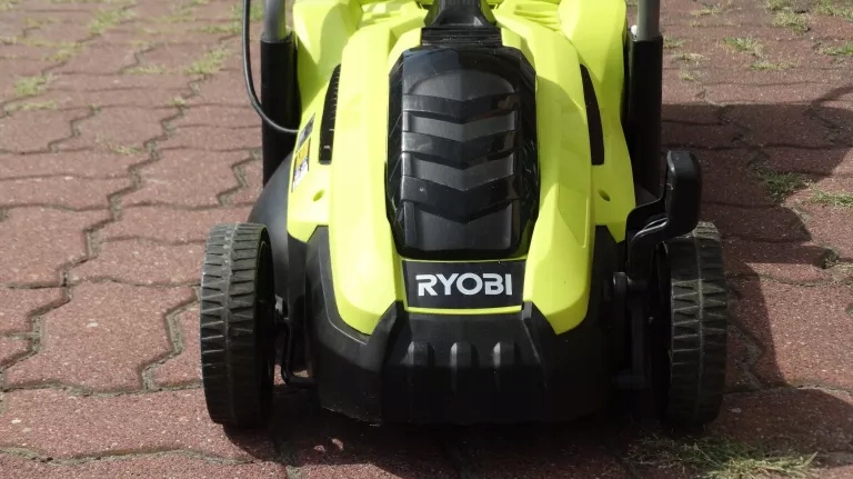 KOSIARKA ELEKTRYCZNA RYOBI RLM3313 1300W - 12526784575 - oficjalne ...