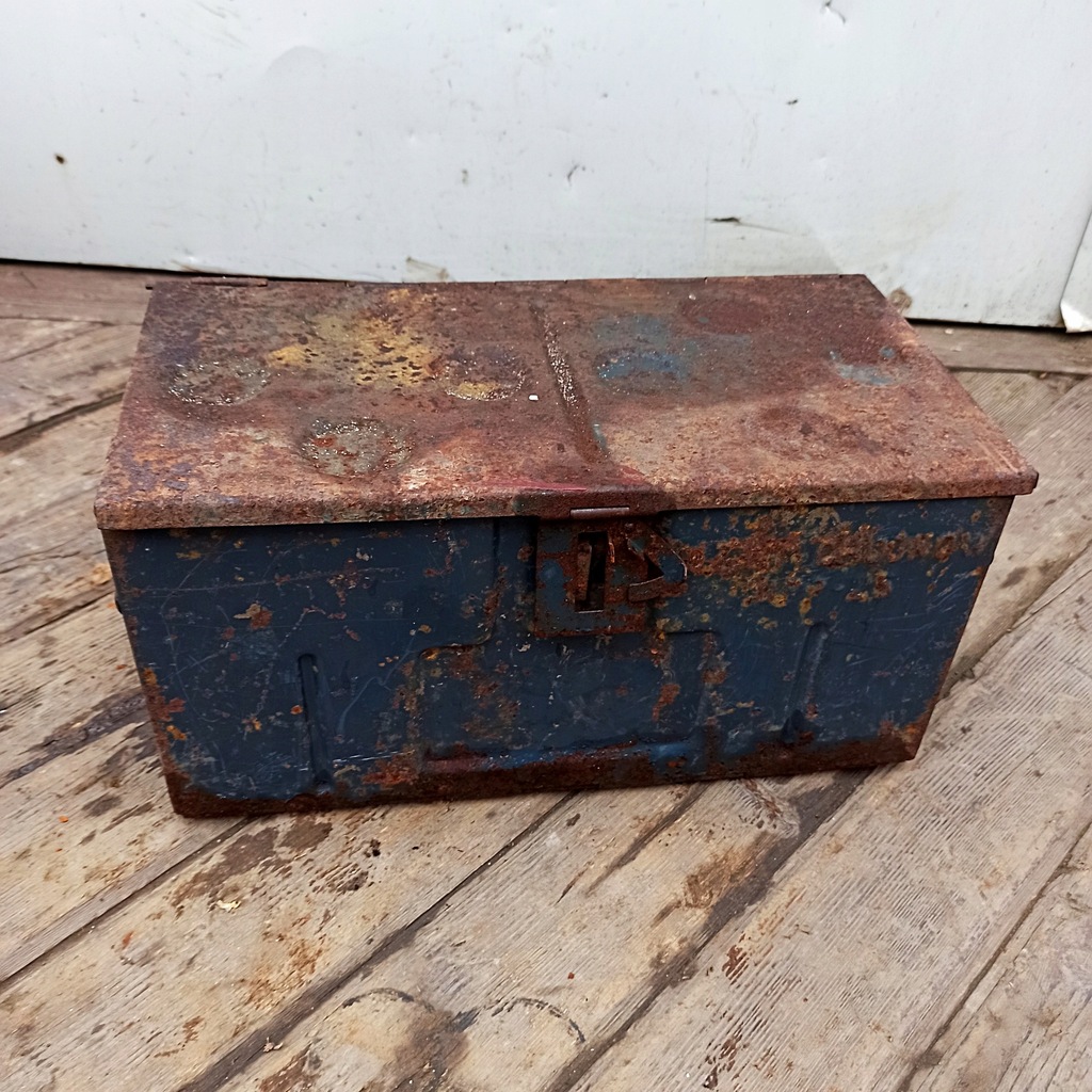 Stara stalowa skrzynia narzędziowa wojskowa PRL industrial loft ...