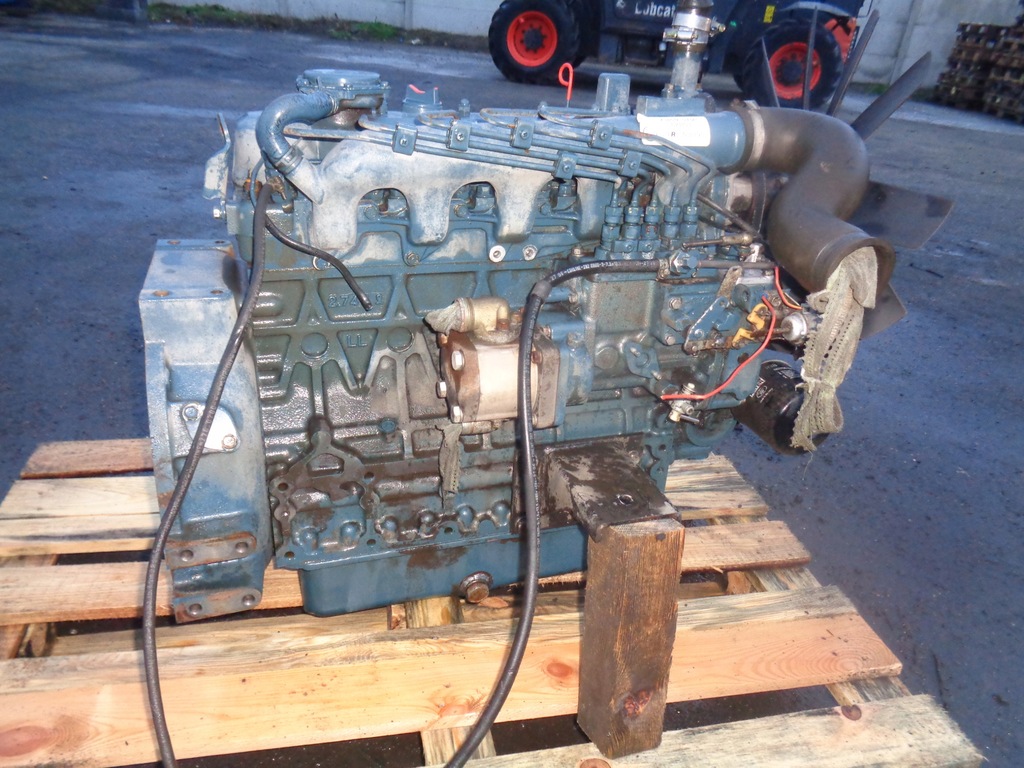 Silnik KUBOTA F2803 - 13019419556 - oficjalne archiwum Allegro