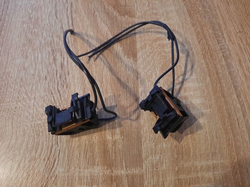 KOSTKA*WTYCZKA ŻARÓWKI H1 - MONDEO MK4 / FOCUS - 11686655630 - oficjalne archiwum Allegro