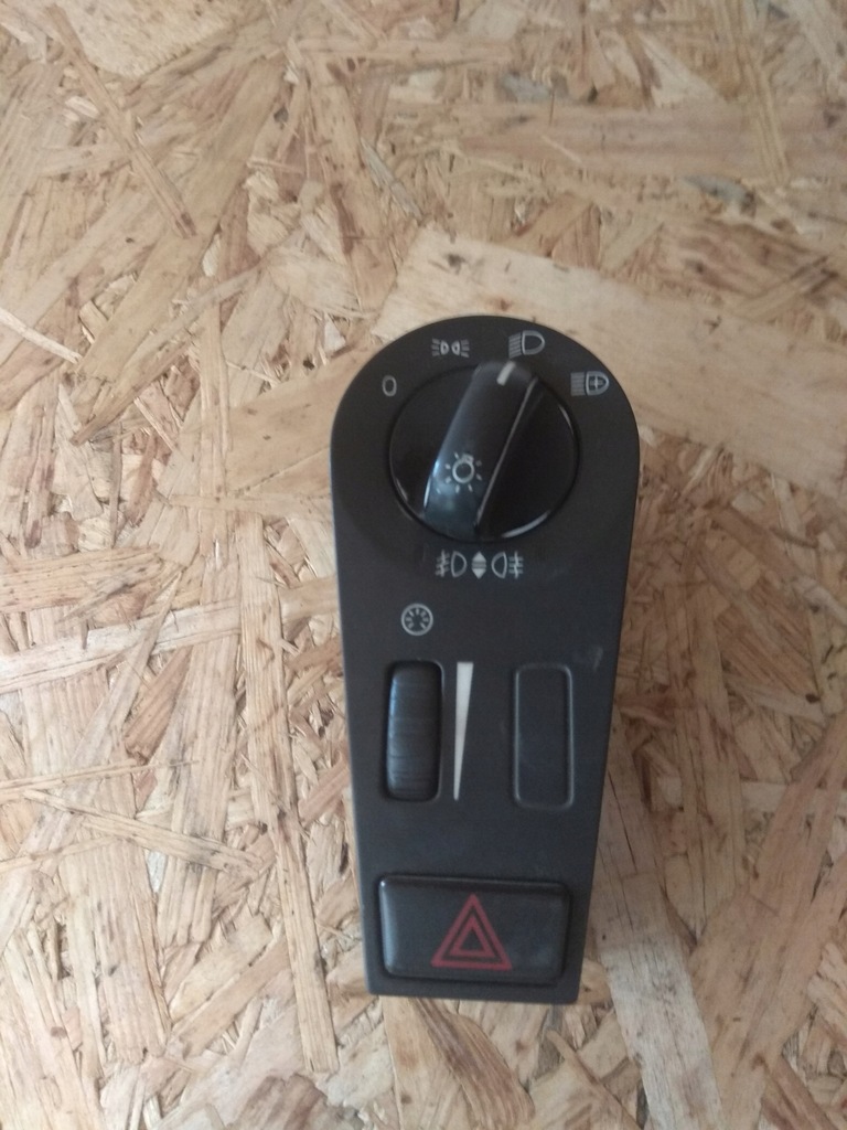 Panel przełącznik świateł Volvo FH 20942844 - 9580827916 - oficjalne ...