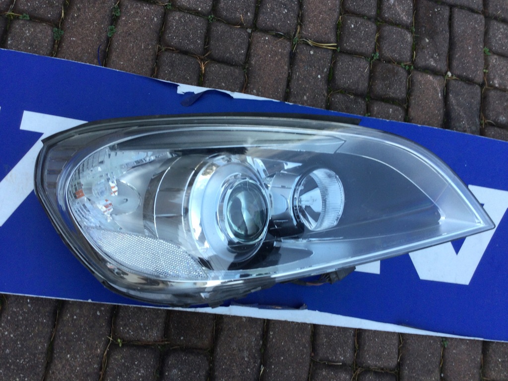 volvo v60 s60 lampa xenon - 11490508109 - oficjalne archiwum Allegro