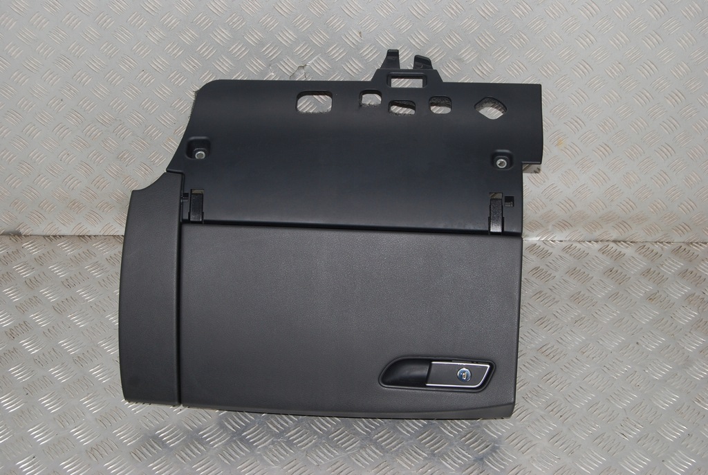 AUDI A8 D4 4H1857096J SCHOWEK PASAŻERA - 11269209005 - oficjalne archiwum Allegro