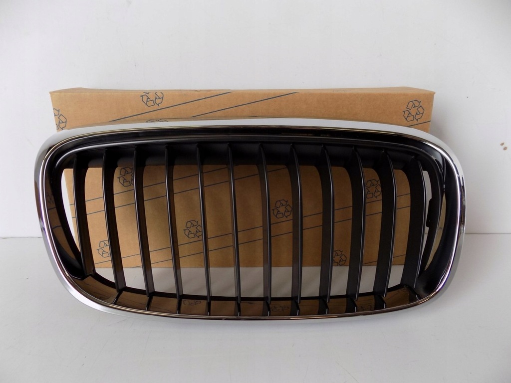 BMW 2 F45 Nerka/Grill Zderzaka Prawa - 3956 - 8567779936 - oficjalne ...
